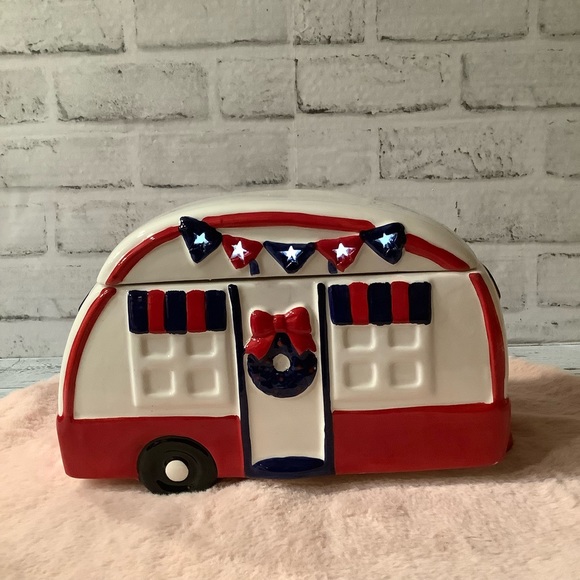 Mrs. Liberty | Holiday | Mrs Liberty Led Camper Cookie Jar | Poshmark